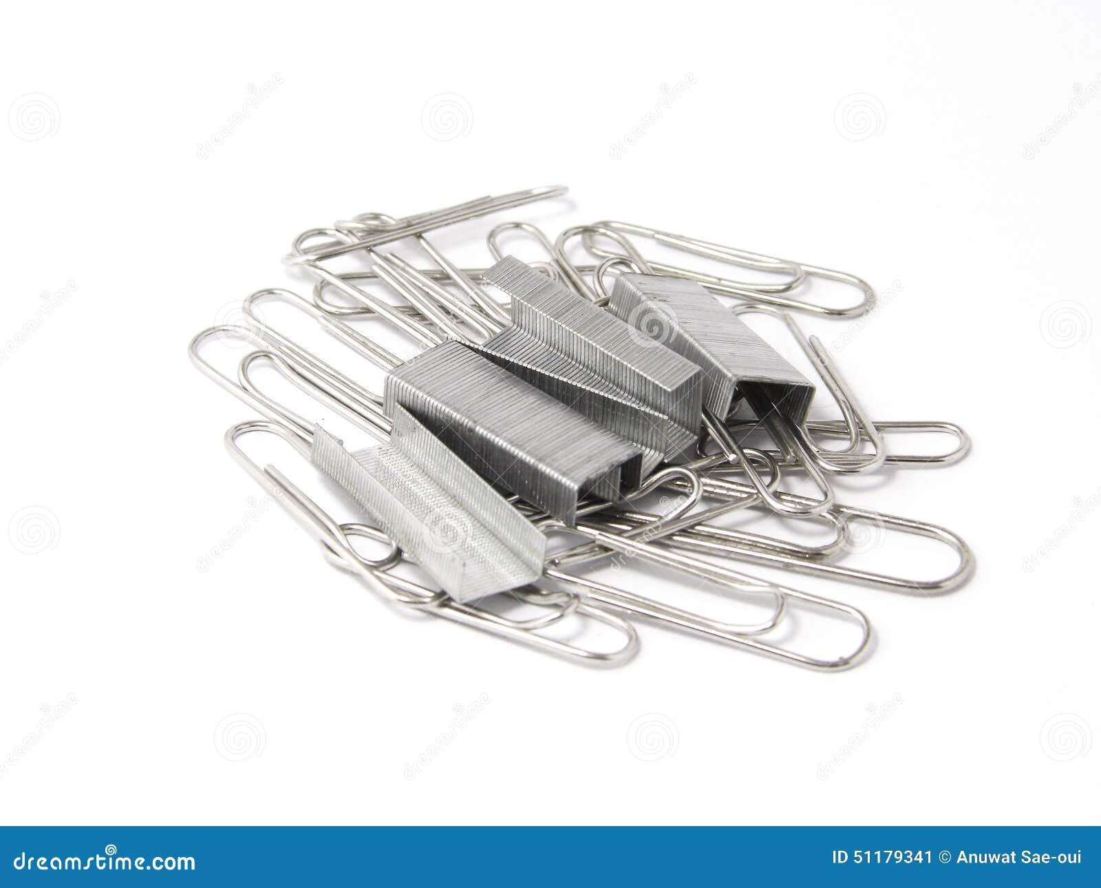 Trombone et agrafes image stock. Image du matériel, agrafe - 51179341