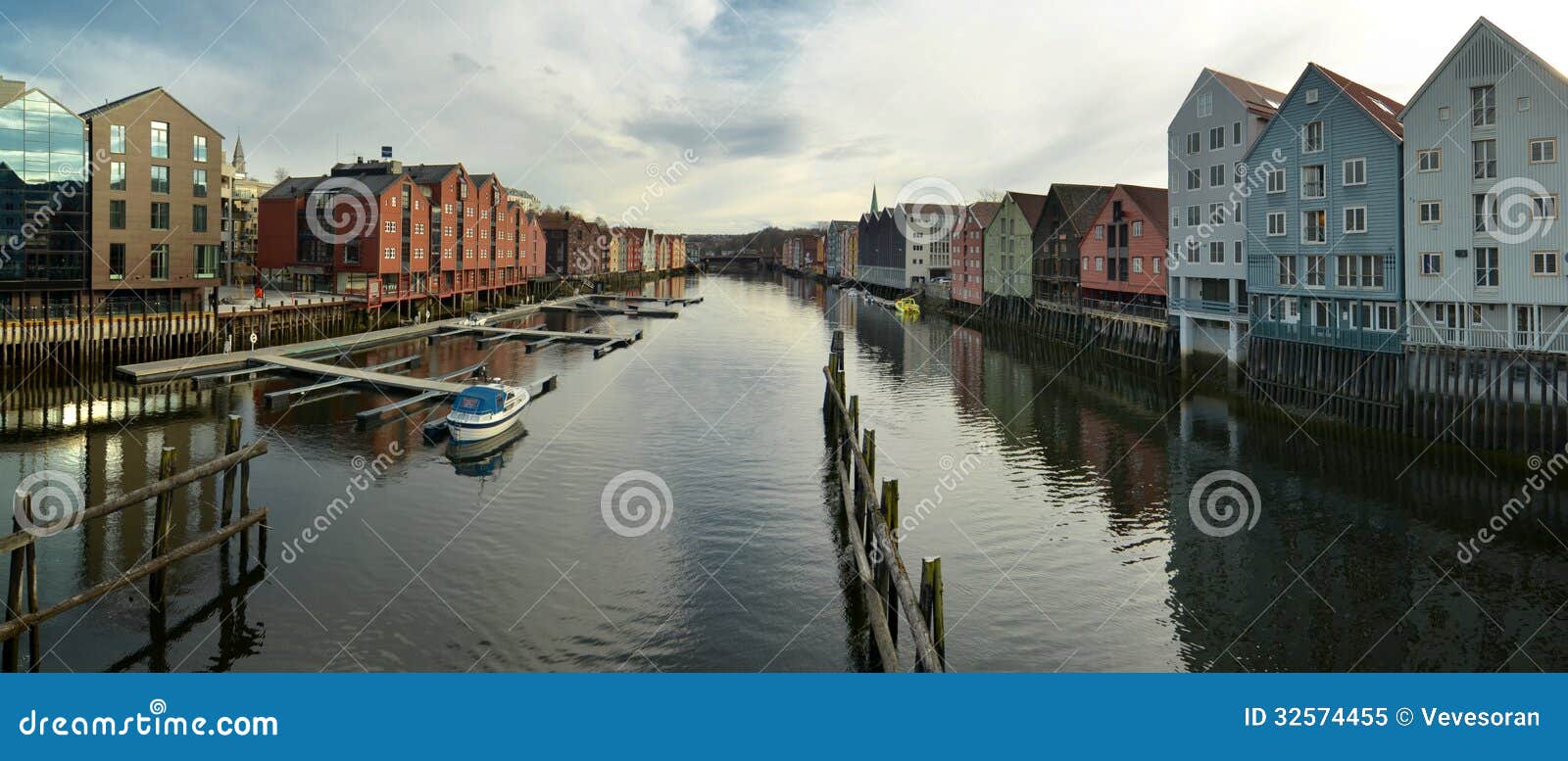 Trondheim view editorial image. Image of docks, sail - 32574455