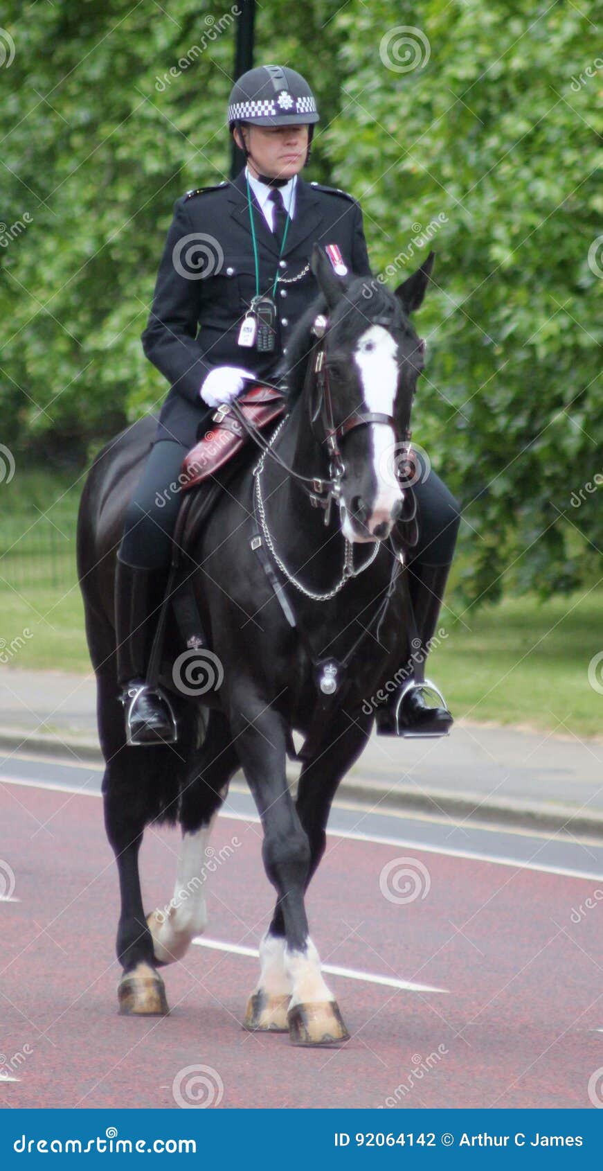 Trooping of the Colour editorial photography. Image of trooping - 92064142