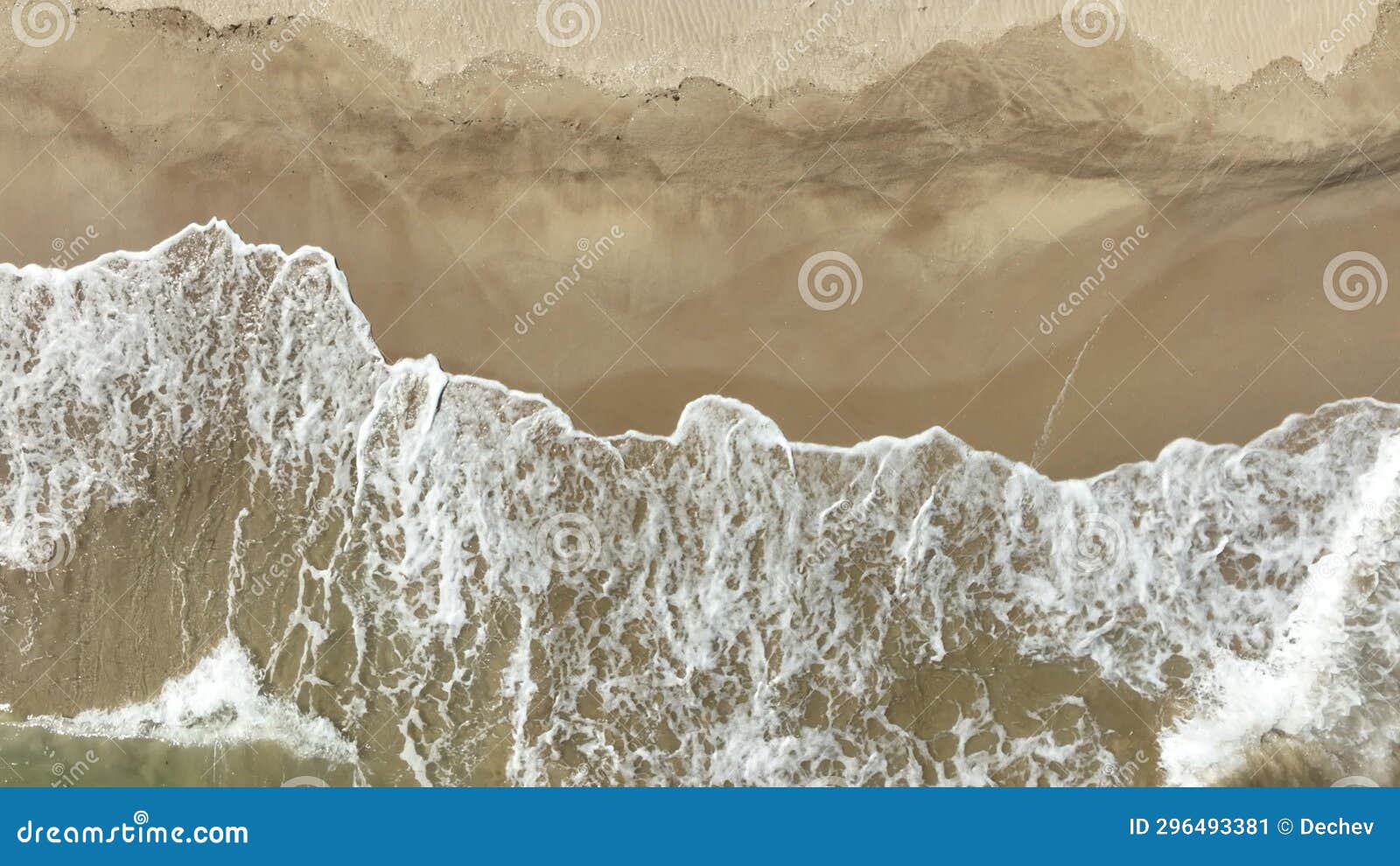 Tropical Beach, Foamy Ocean Waves Washing Sand. Waves Hitting Sand ...