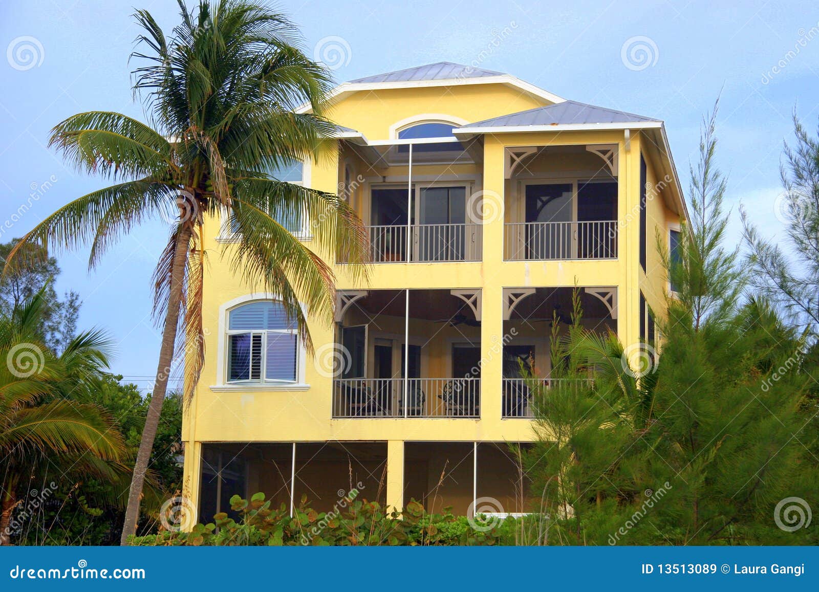 Tropical Beach Mansion stock image. Image of landscaping - 13513089