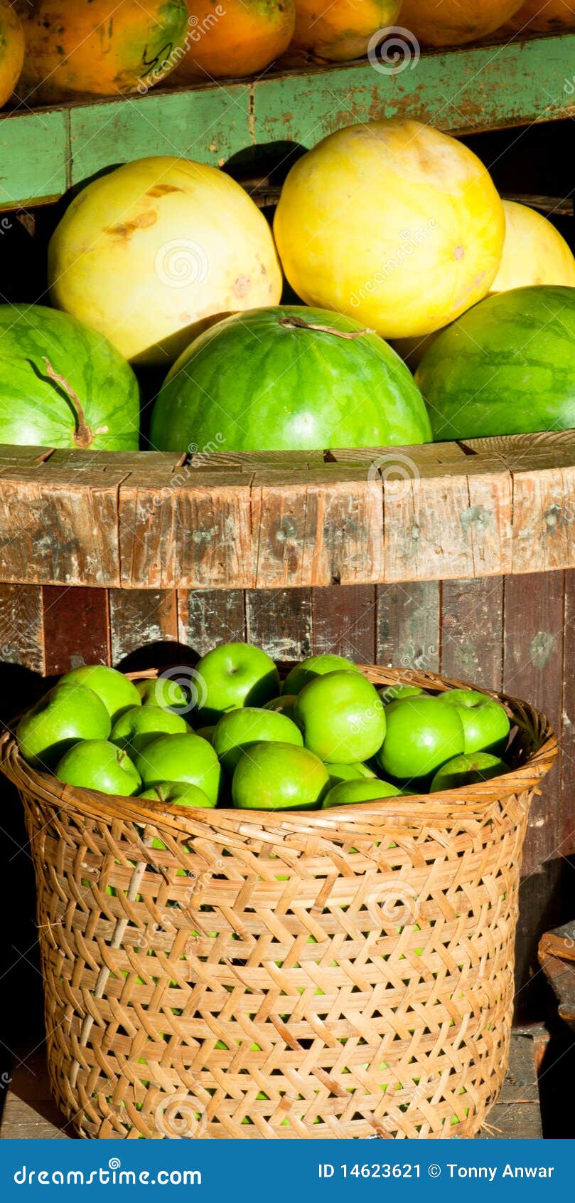 Tropical Fruits Market stock image. Image of papaya, asia - 14623621