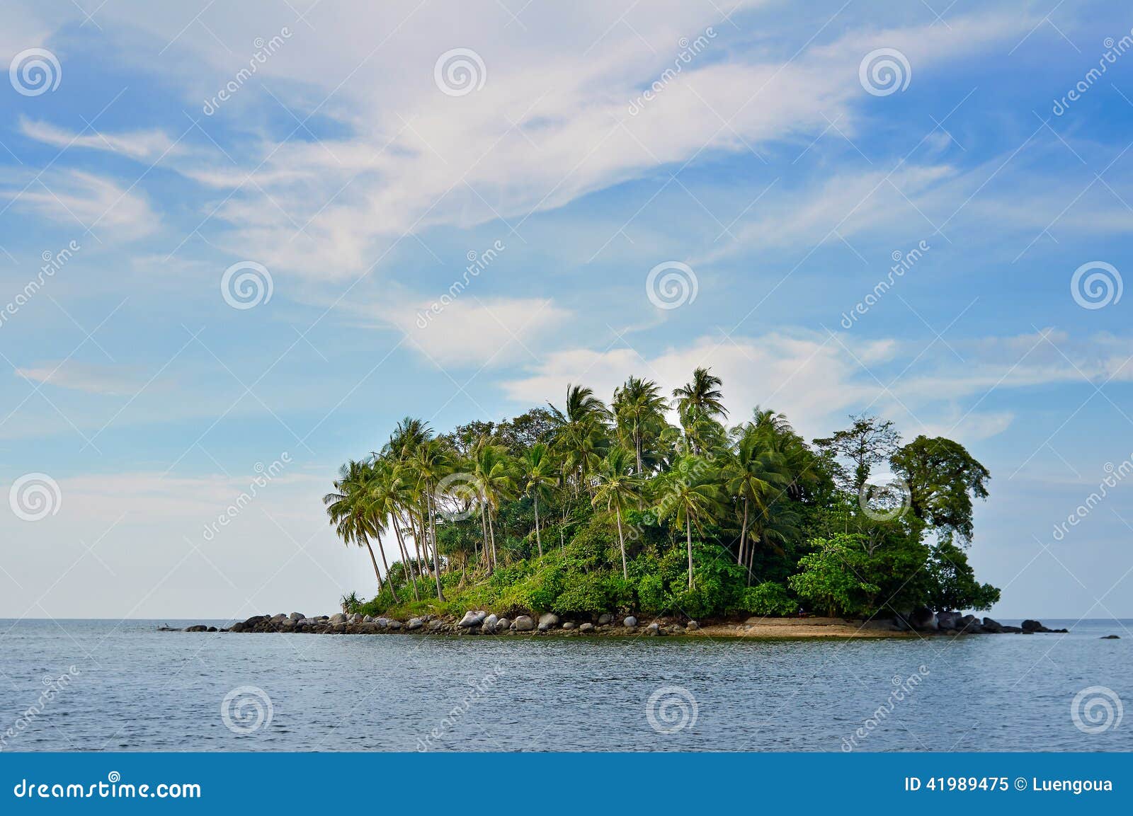 Tropical Remote Island in the Ocean Stock Image - Image of palm, lost ...