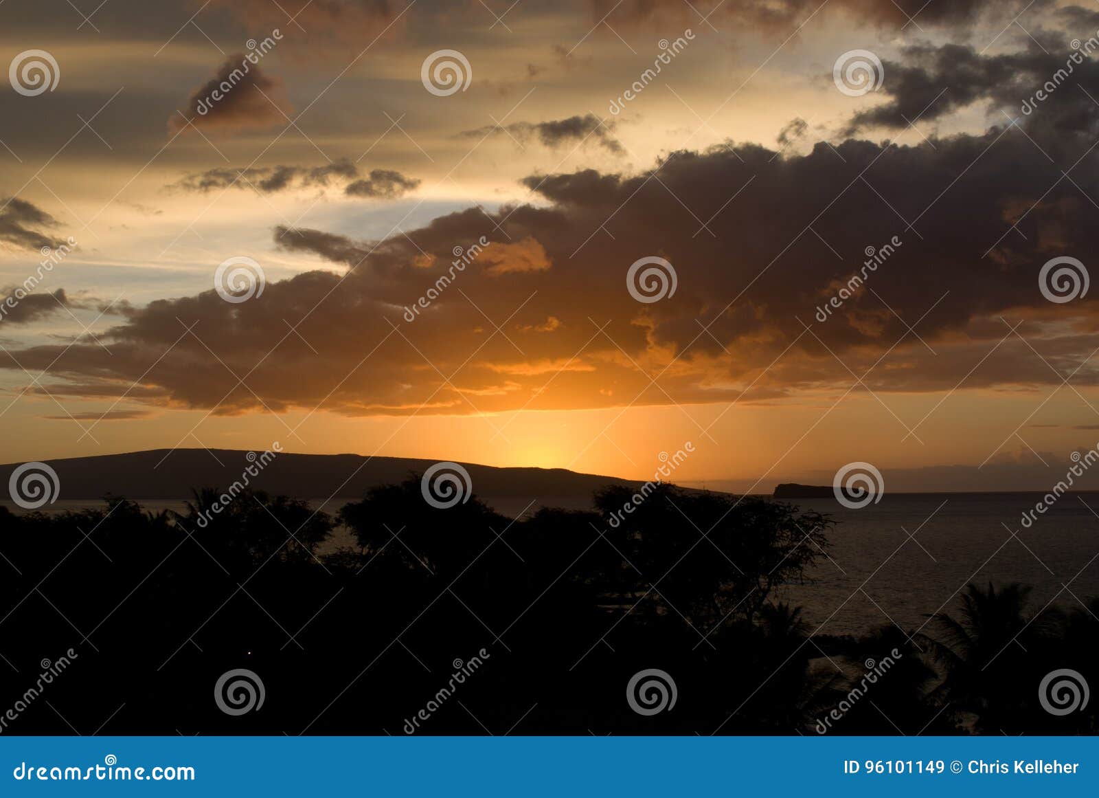 Tropical Sunset Over Beach in Maui Hawaii Stock Image - Image of dusk ...