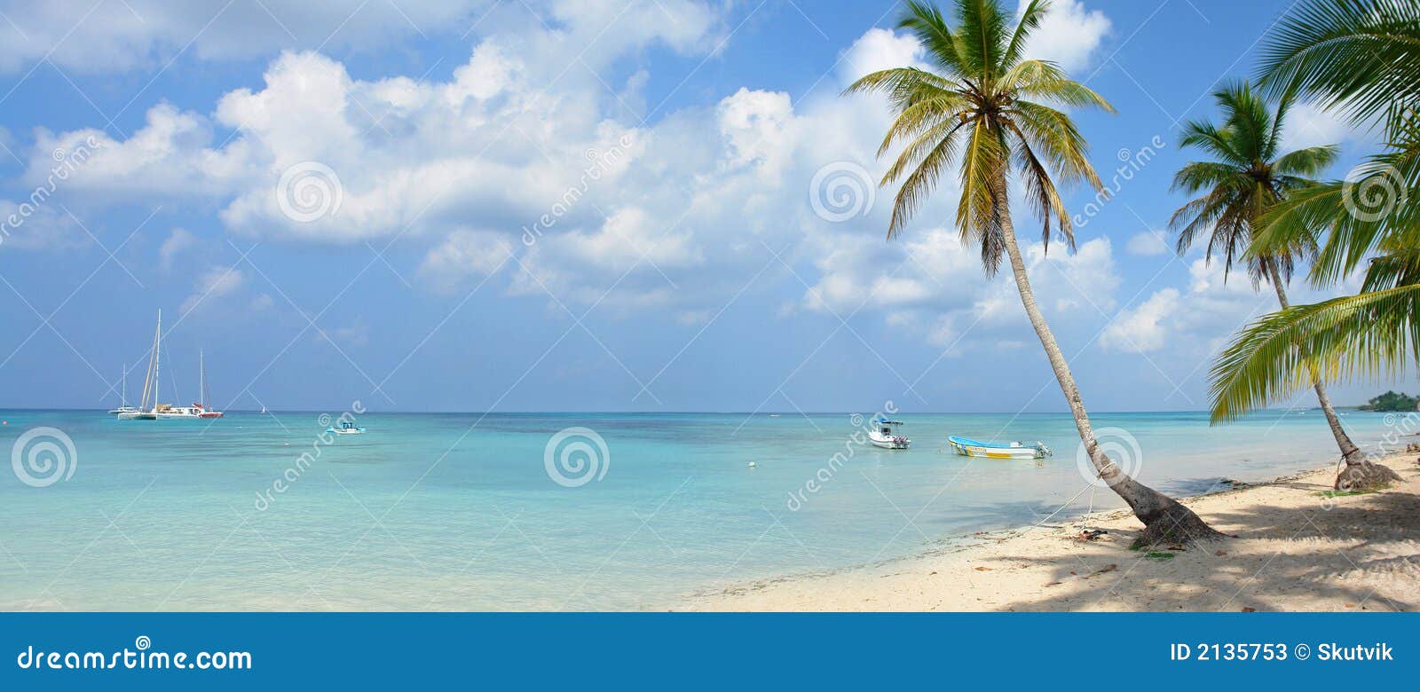 Tropisches Paradies stockbild. Bild von landschaft, rest - 2135753