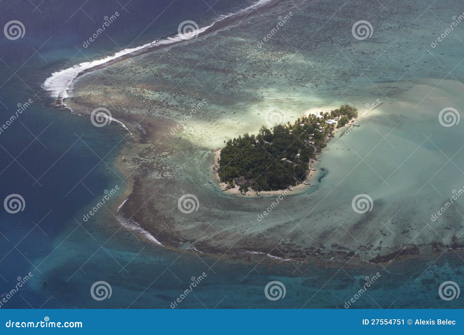 Tropisk ö fotografering för bildbyråer. Bild av liggande - 27554751