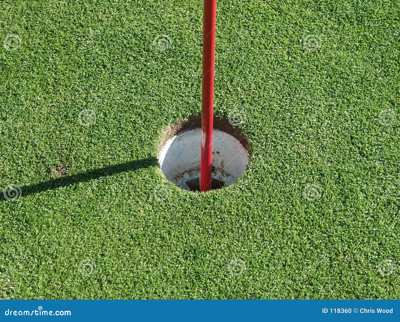 Trou de golf photo stock. Image du golf, bois, parité, broche - 118360