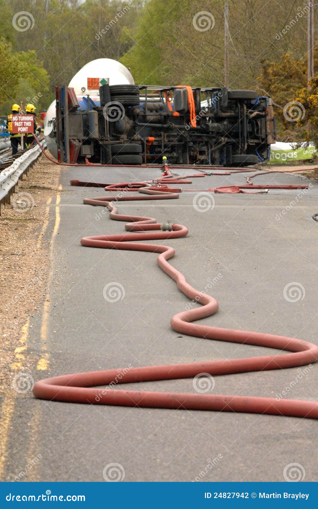 Road Tanker Hoses Driver Stock Photos - Free & Royalty-Free Stock ...