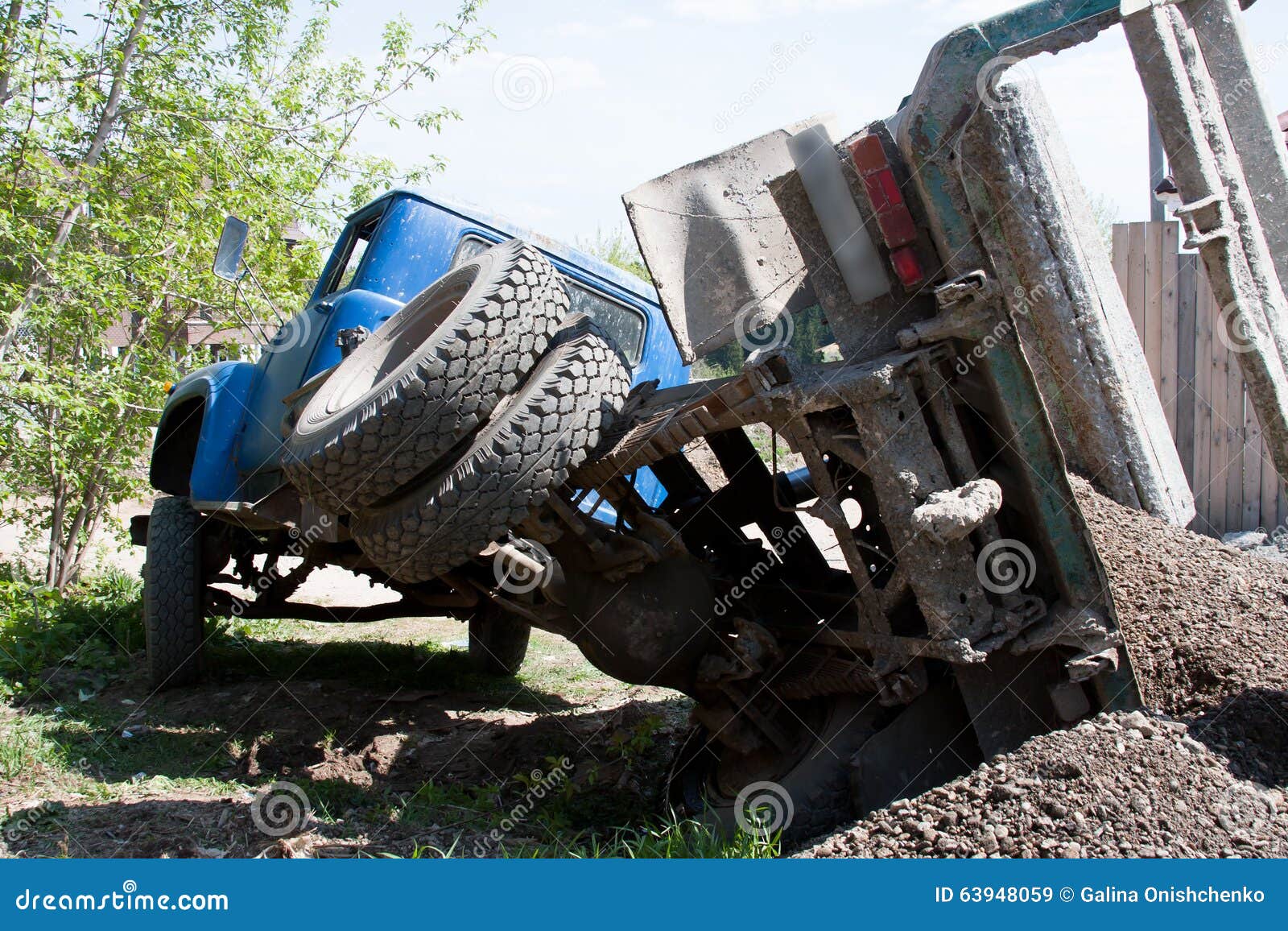 A Truck with a Load Fell Down Stock Image - Image of booth, sand: 63948059
