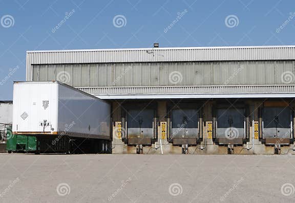 Truck loading dock stock photo. Image of carry, industry - 658514