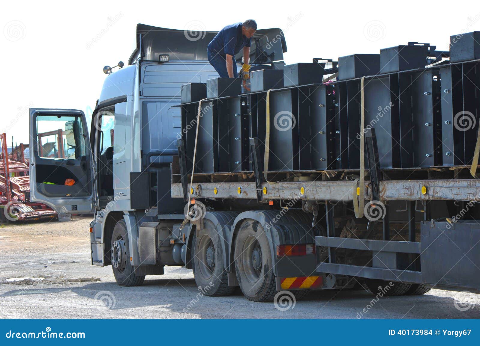 Truck Unloading editorial stock image. Image of machinery - 40173984
