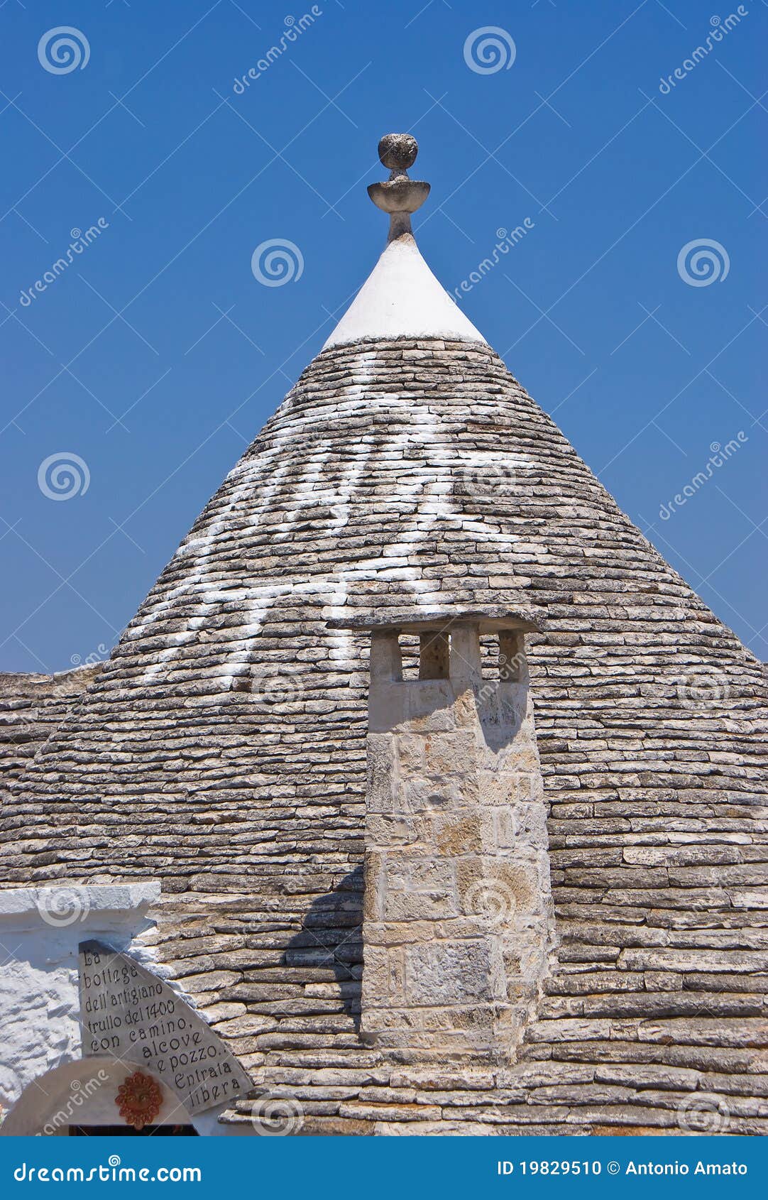 Trullo in Alberobello, Italy Stock Photo - Image of fireplace, cone ...