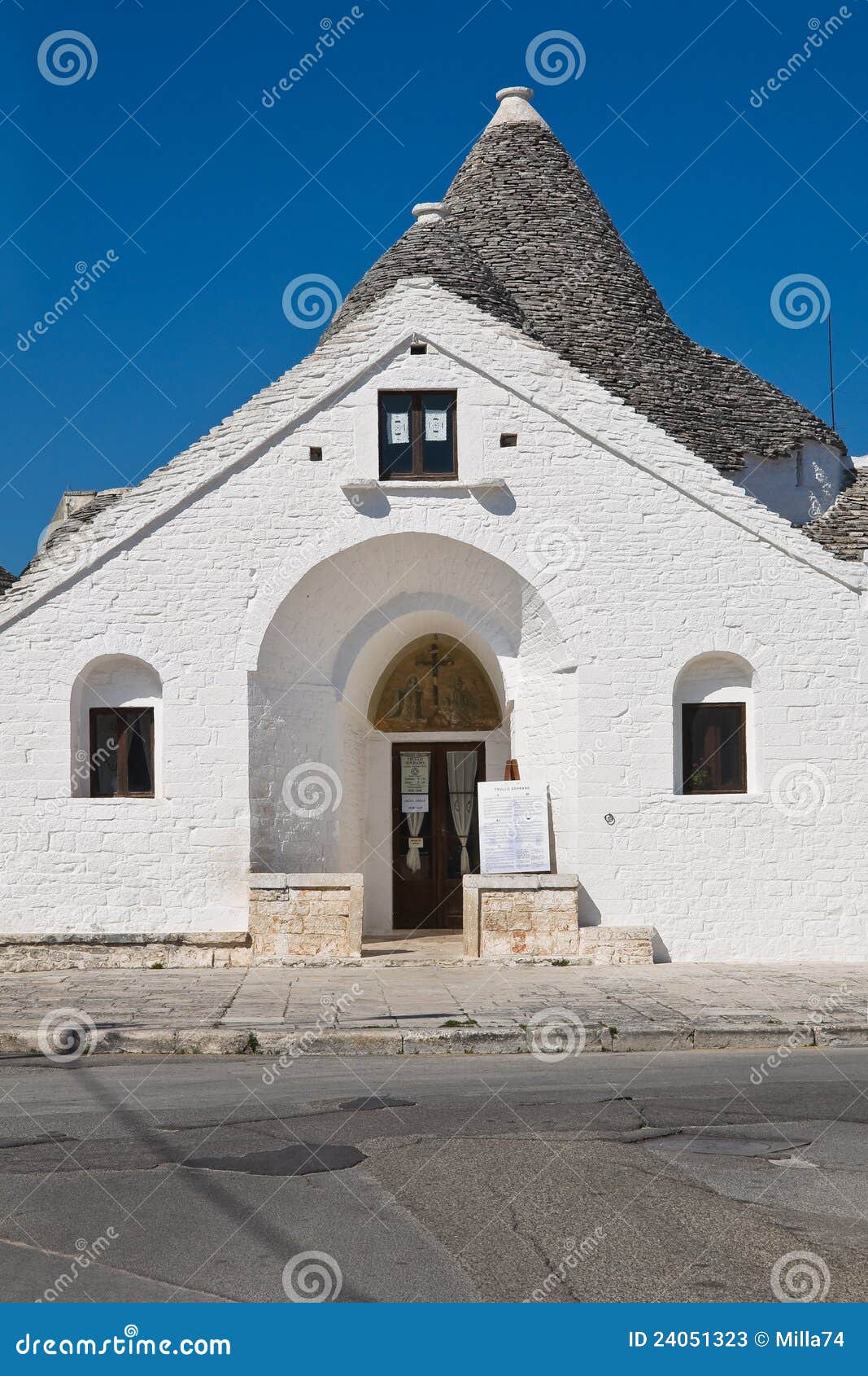 Trullo Sovrano. Alberobello. La Puglia. L'Italia. Immagine Stock ...