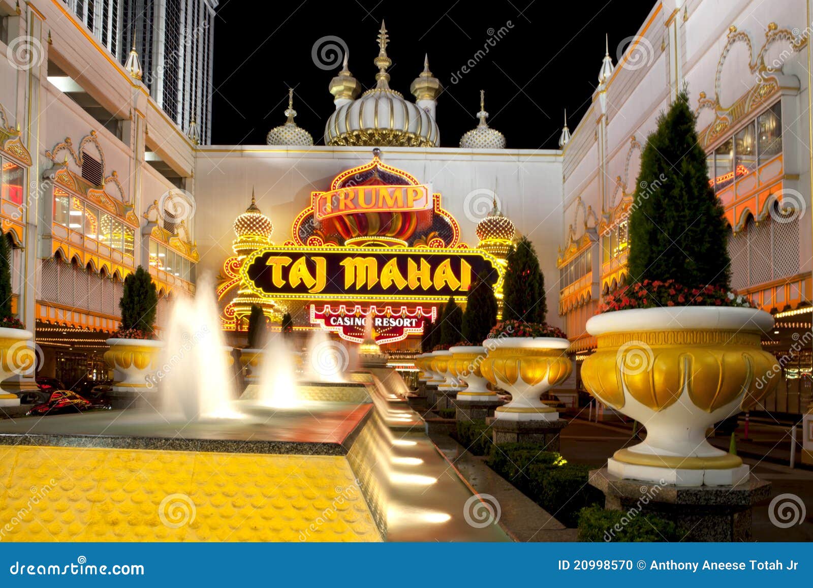 Trump Taj Mahal Casino editorial image. Image of east - 20998570