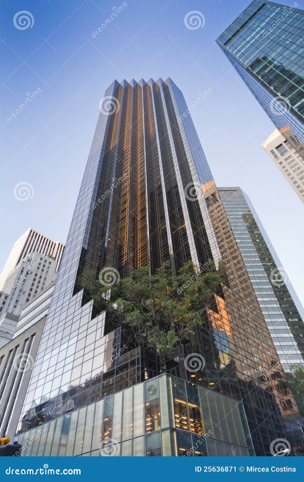 Trump Tower editorial photo. Image of landmark, architecture - 25636871