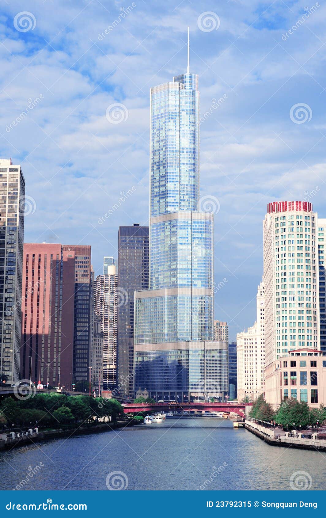Trump Tower Chicago stock image. Image of illinois, city - 23792315