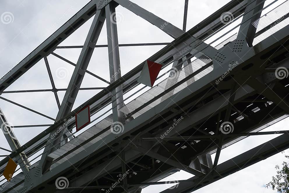 Truss Train Bridge - Side View Stock Image - Image of grid, bridge ...