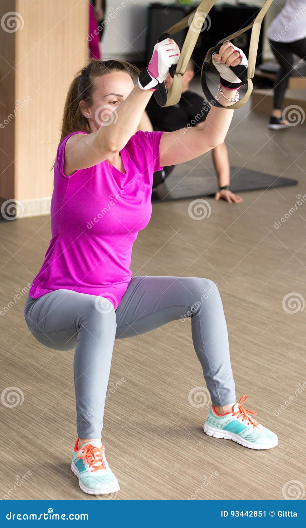 TRX类 库存图片. 图片 包括有 体操, 形状, 体育运动, 女演员, 女性, 执行, 俱乐部, 爱好健美者 - 93442851