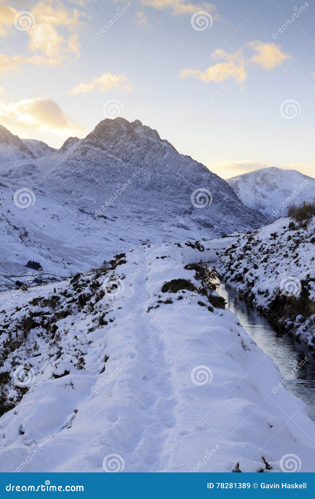 Tryfan stock image. Image of landscape, kingdom, valley - 78281389