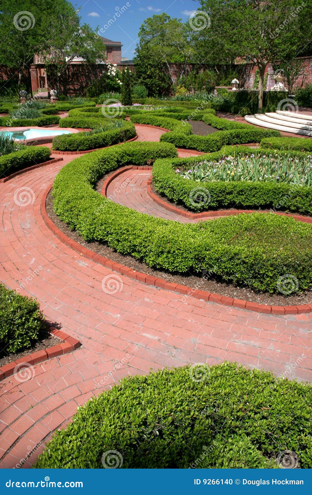 Tryon Palace Garden stock photo. Image of bushes, walkway - 9266140