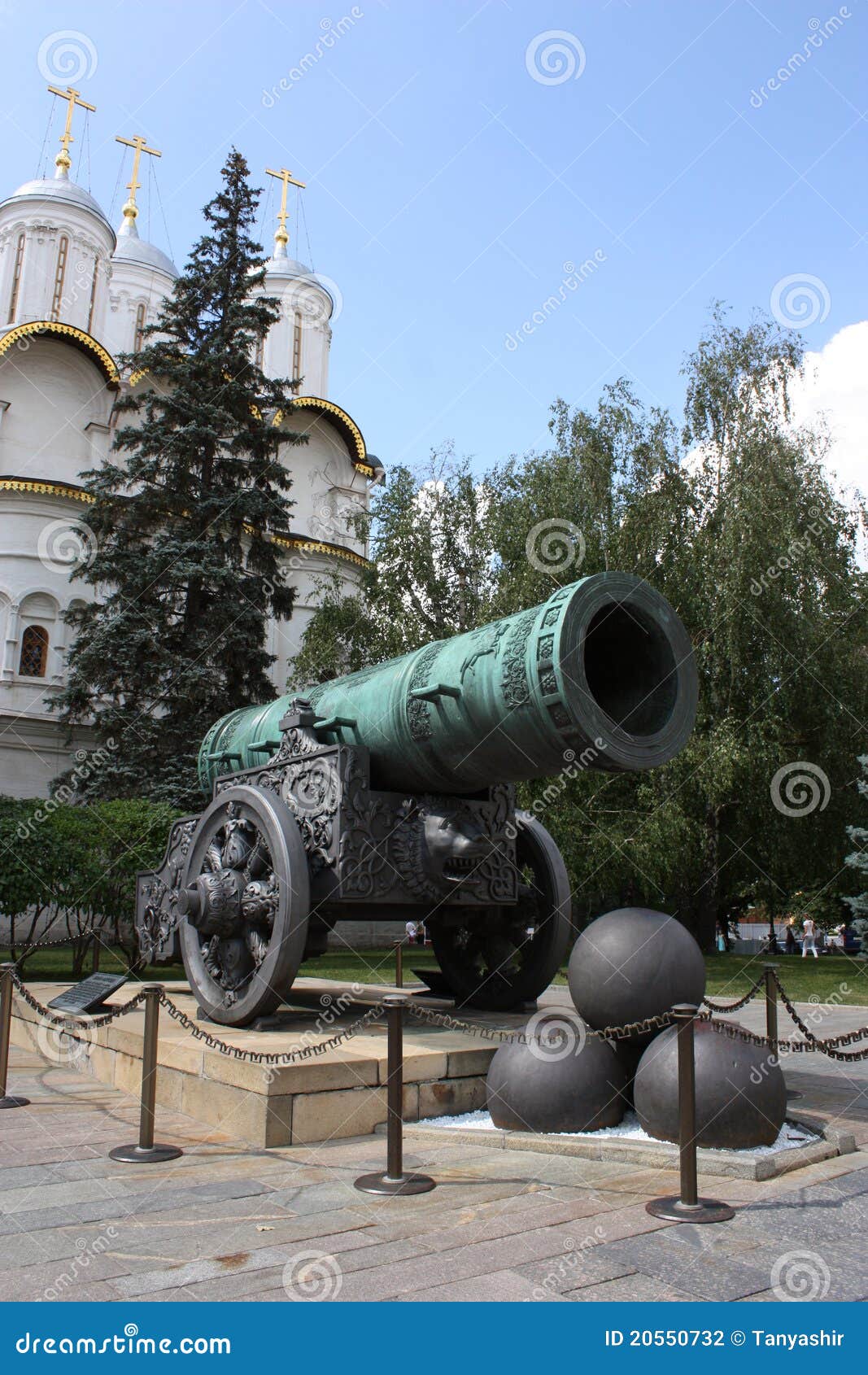 Tsar-pushka in Kremlin stock photo. Image of destruction - 20550732