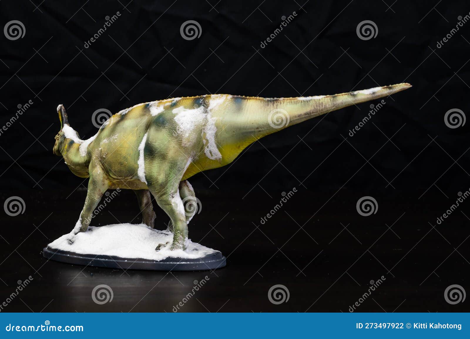 The Tsintaosaurus Dinosaur In The Dark Stock Photography ...