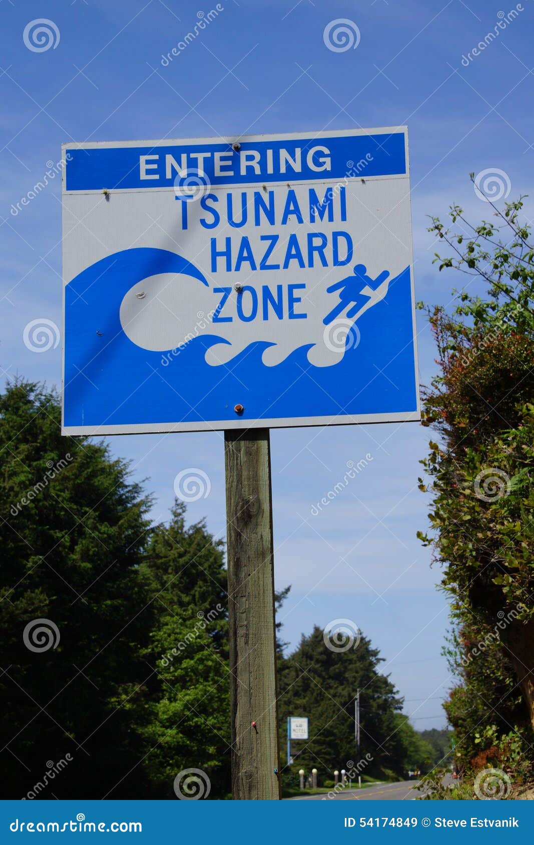 Tsunami emergency sign stock image. Image of oregon, emergency - 54174849