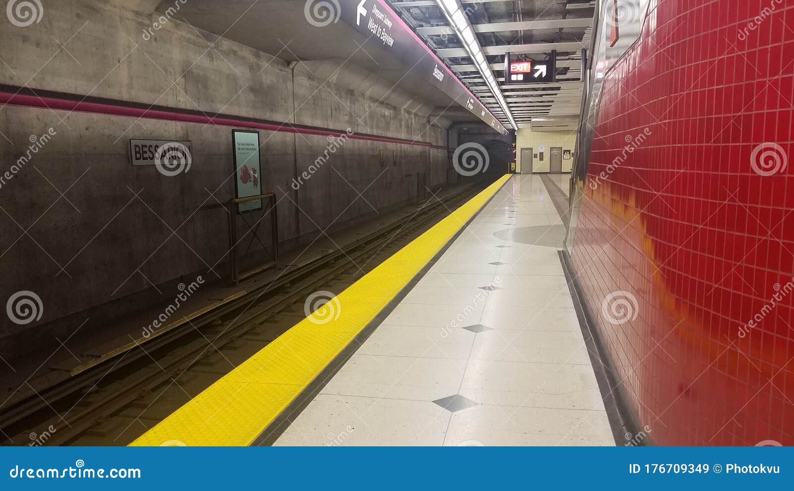 TTC subway station editorial stock image. Image of train - 176709349