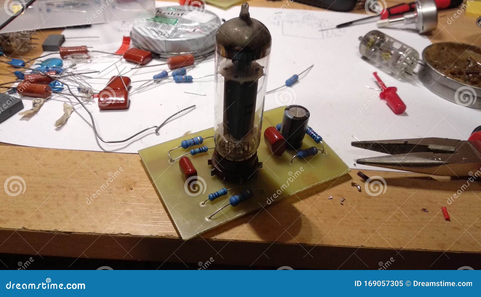 Tube circuit on pcb stock image. Image of tube, resistor - 169057305
