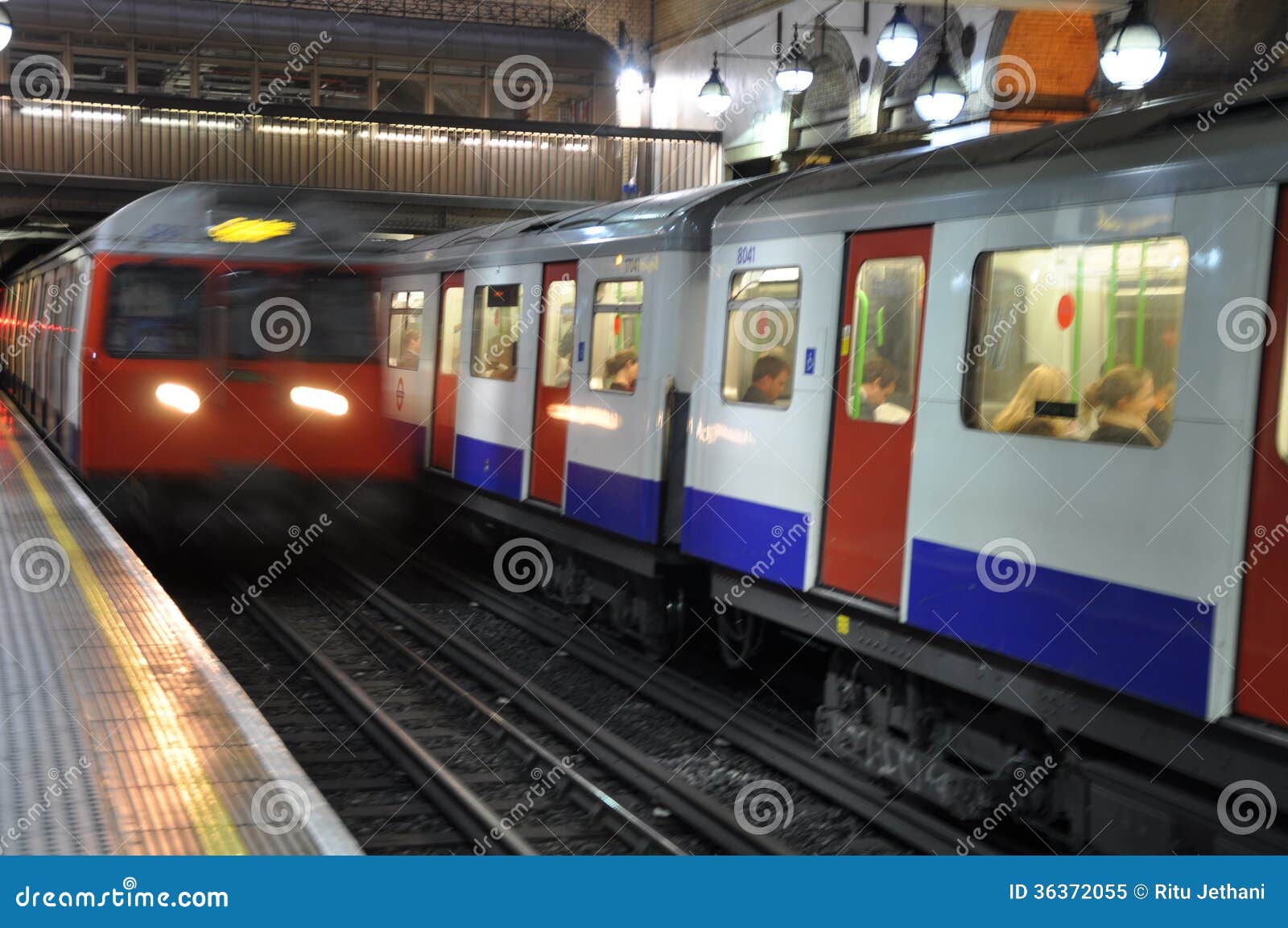 Tube in London, England editorial image. Image of hole - 36372055