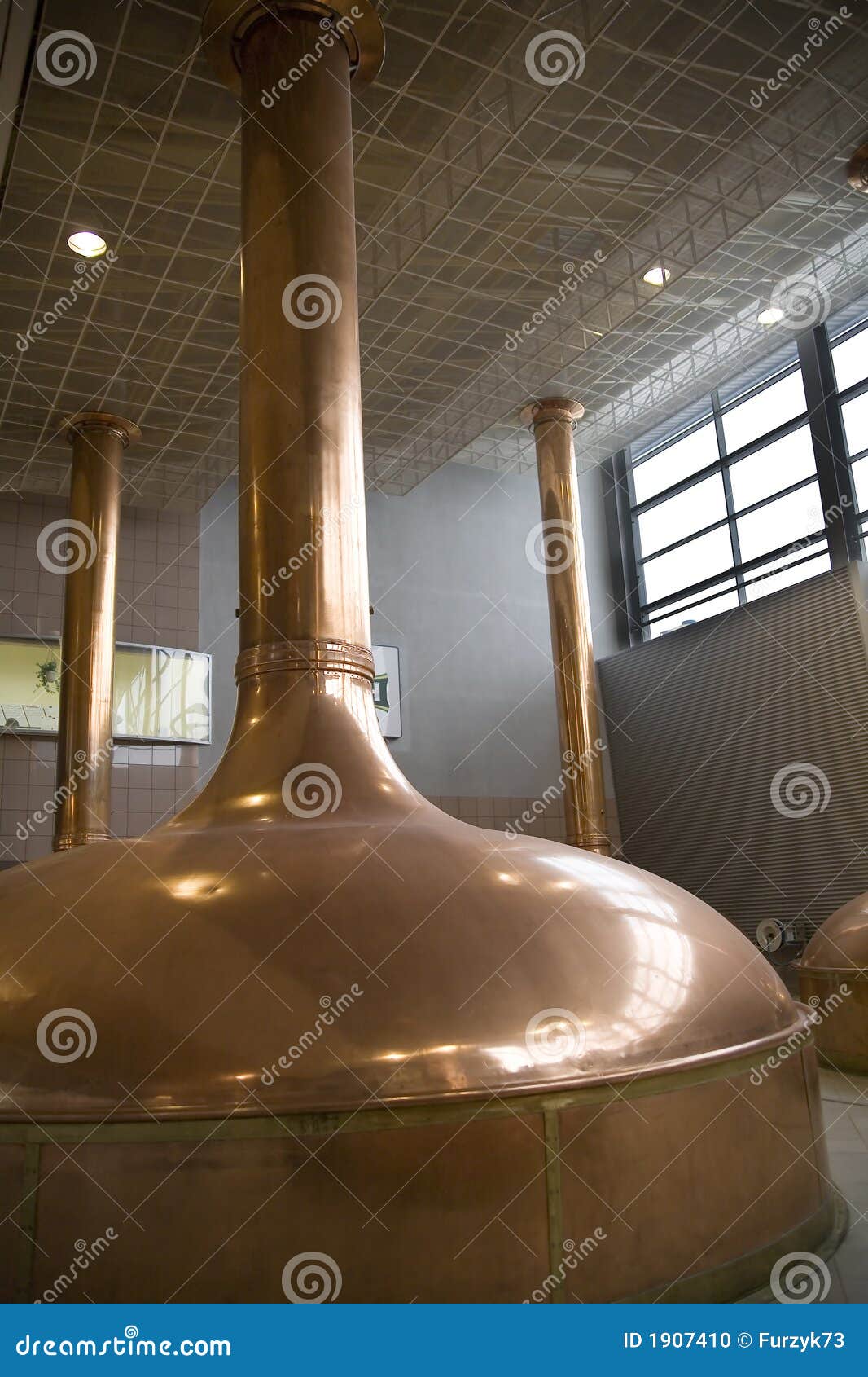 Tubi Di Rame in Fabbrica Di Birra Fotografia Stock - Immagine di ...