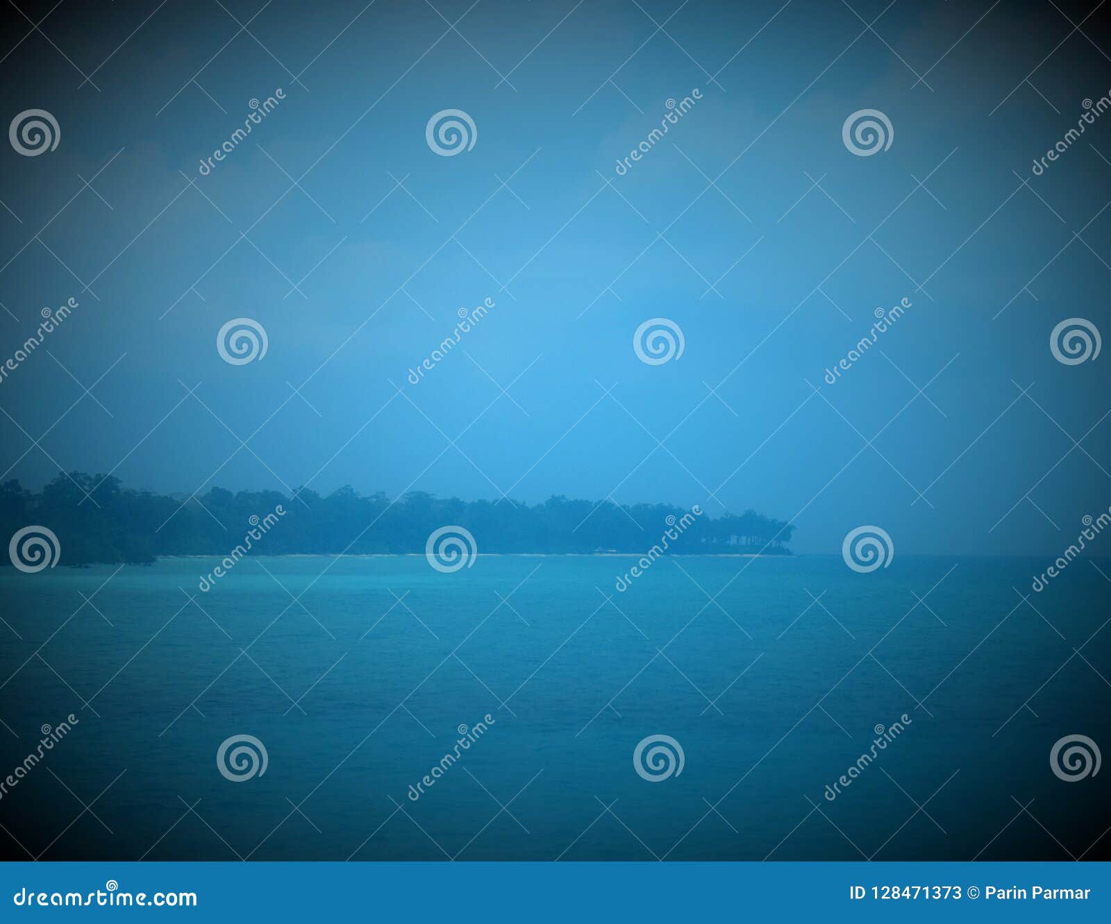 Tubular or Tunnel Vision - Visual Field Defect - Telescopic View of ...