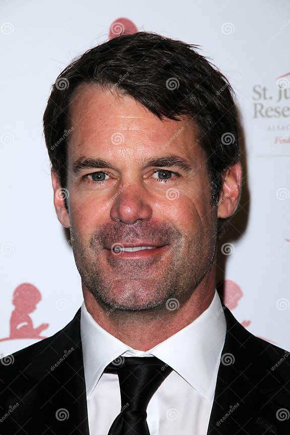 Tuc Watkins editorial photo. Image of gala, hilton, children - 23275776