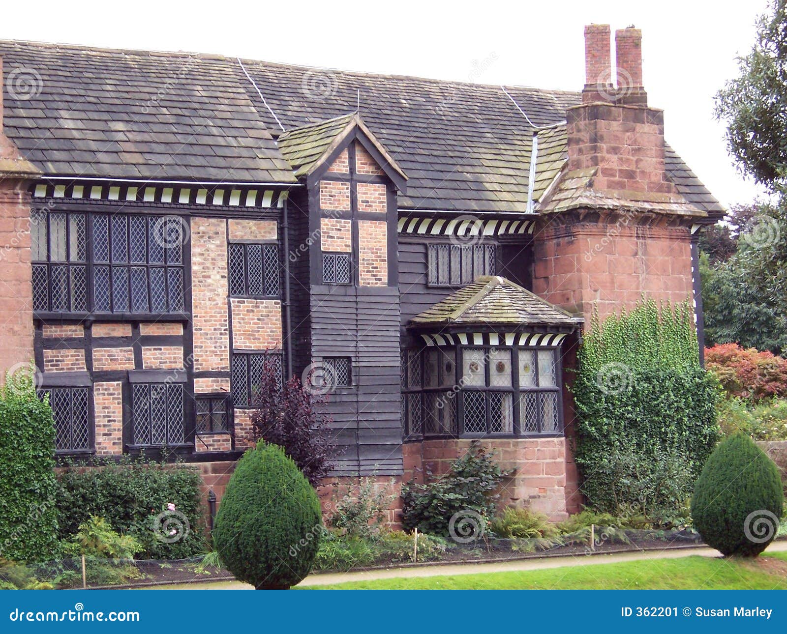 Tudor hall 5 stock image. Image of stacks, chimneys, white - 362201