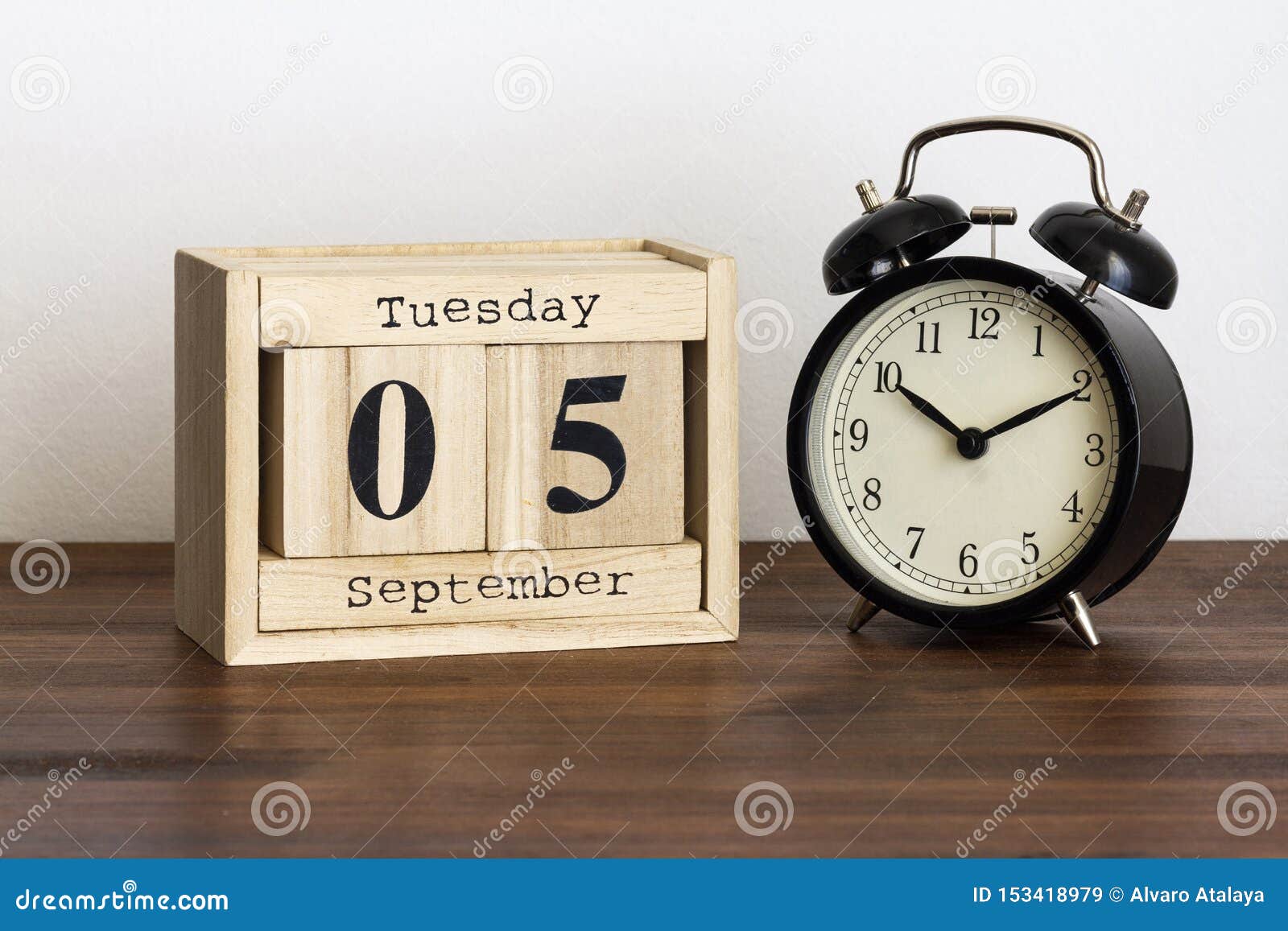 Tuesday 5 September stock image. Image of graphic, business - 153418979