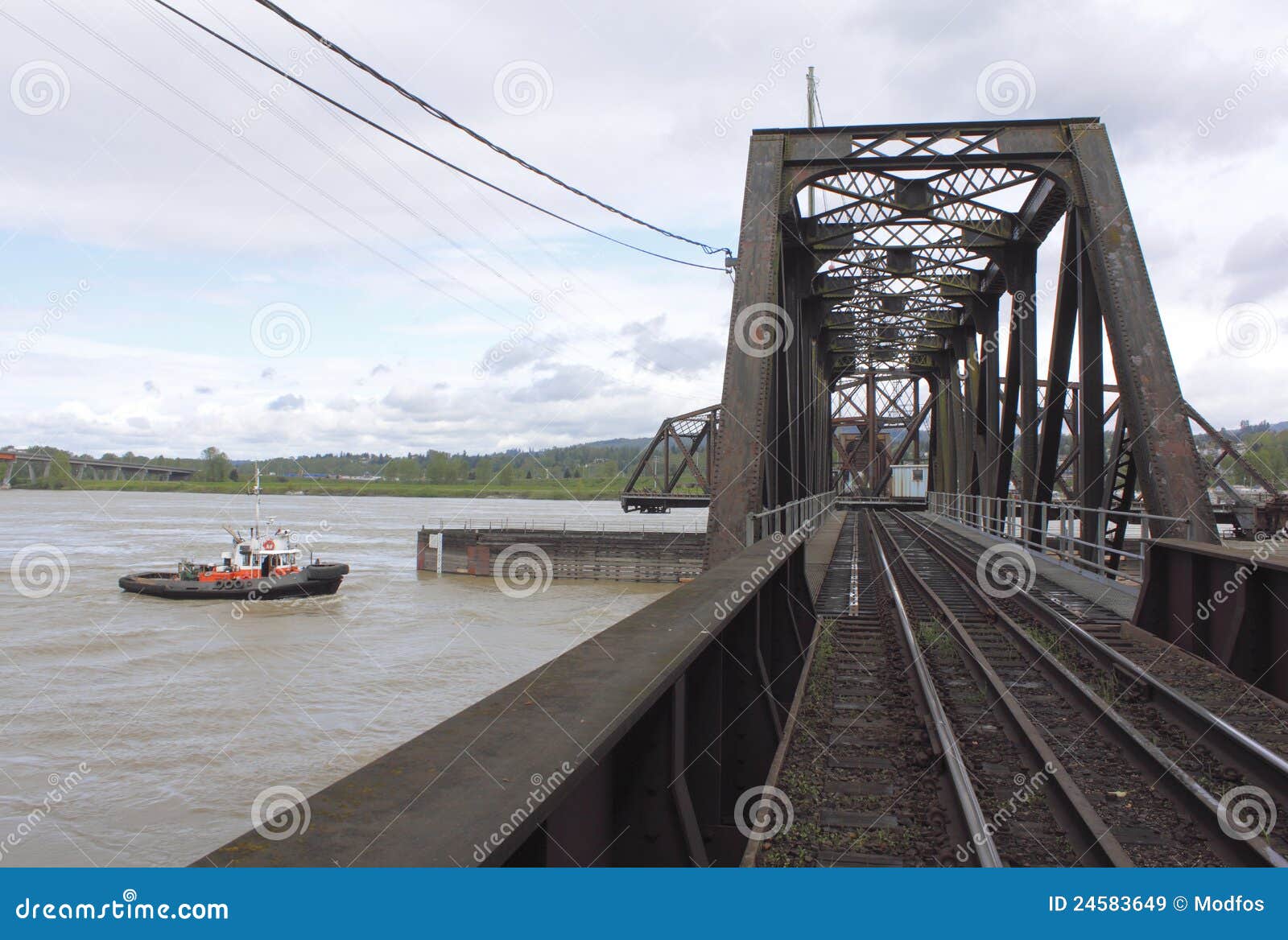 Tug Approaches Swing Bridge Stock Image - Image of river, train: 24583649