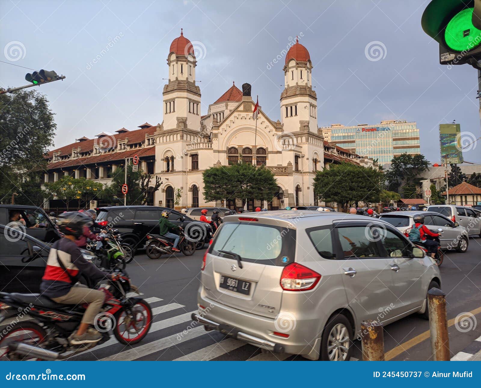 Tugu Muda Monument Semarang Indonesia Editorial Photo | CartoonDealer ... Tugu Muda Monument Semarang Indonesia Editorial Photo | CartoonDealer ...