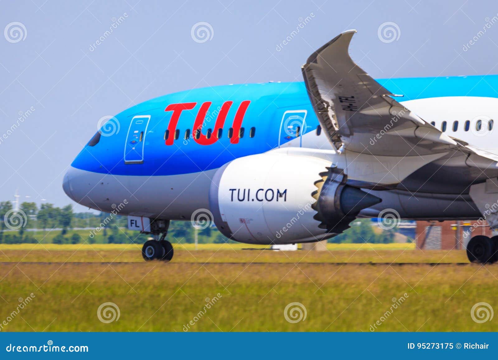 TUI 787 Dreamliner editorial image. Image of travel, aviation - 95273175