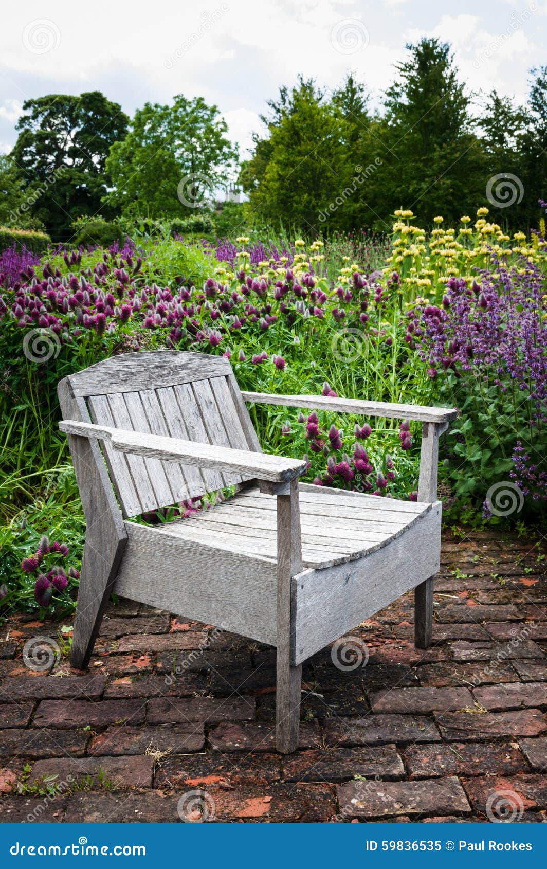 Tuinstoel - Tuin Seat - Engelse Tuin Stock Afbeelding - Image of tuin ...