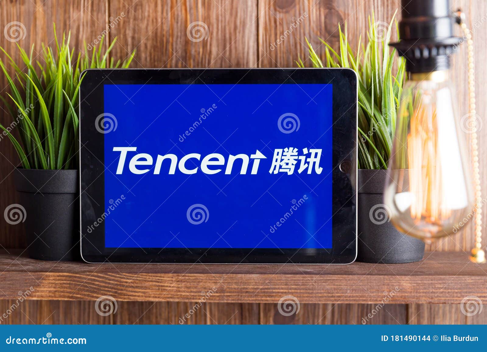 Tula Russia 16.01.20 Tencent on the Tablet Computer Screen Isolated ...
