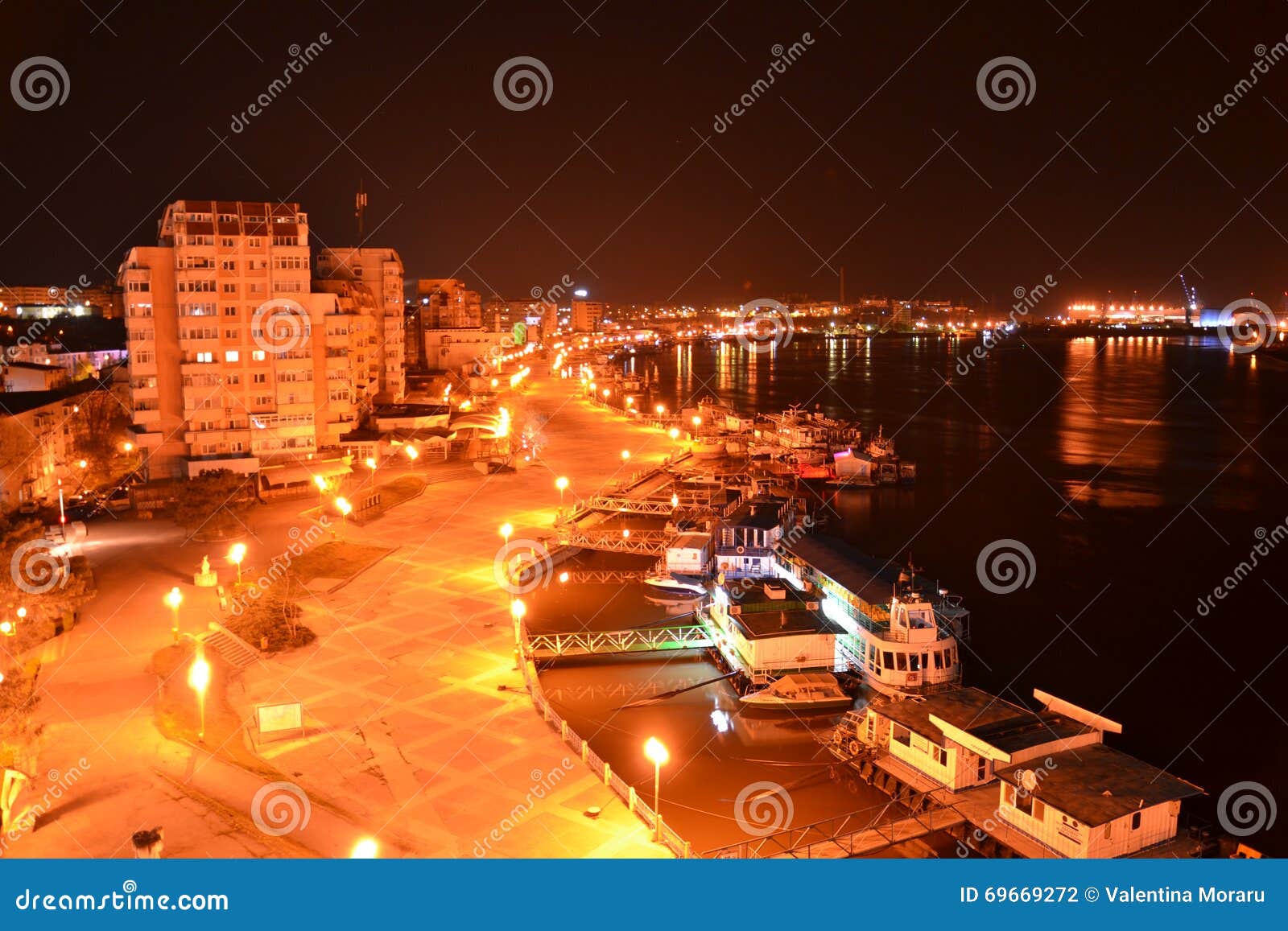 Tulcea redaktionelles stockfotografie. Bild von fluvial - 69669272