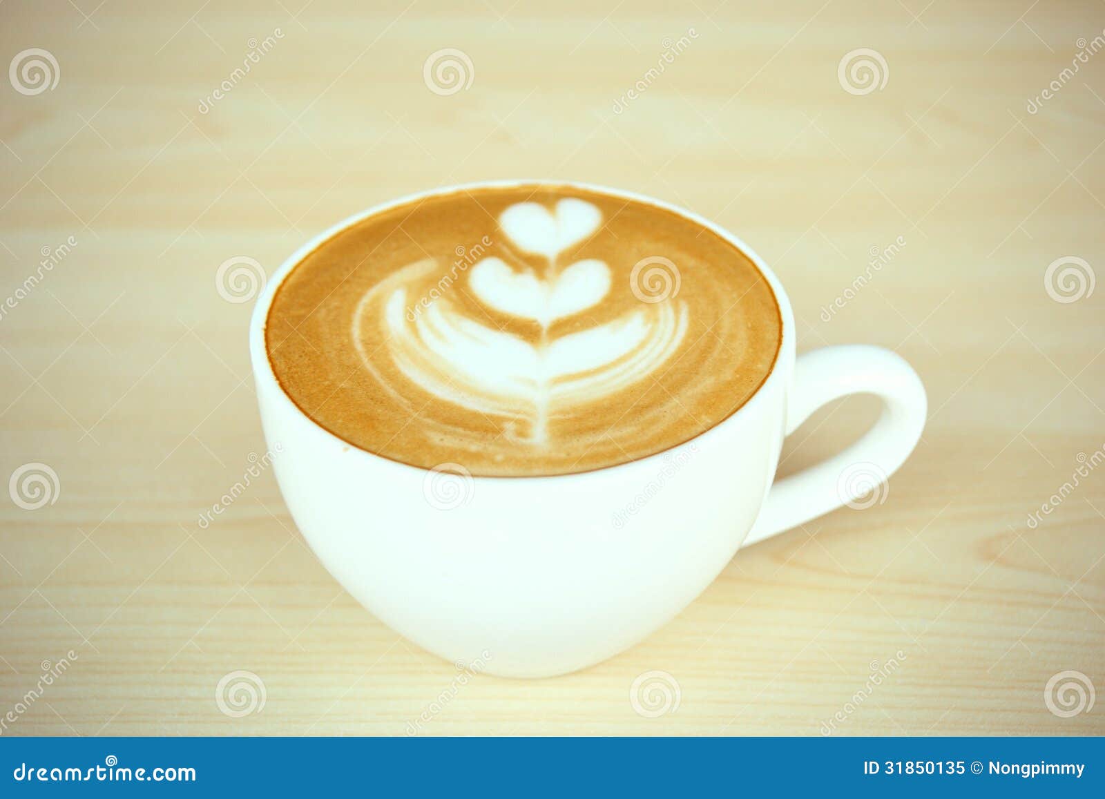 Tulip Latte Art imagen de archivo. Imagen de caliente - 31850135