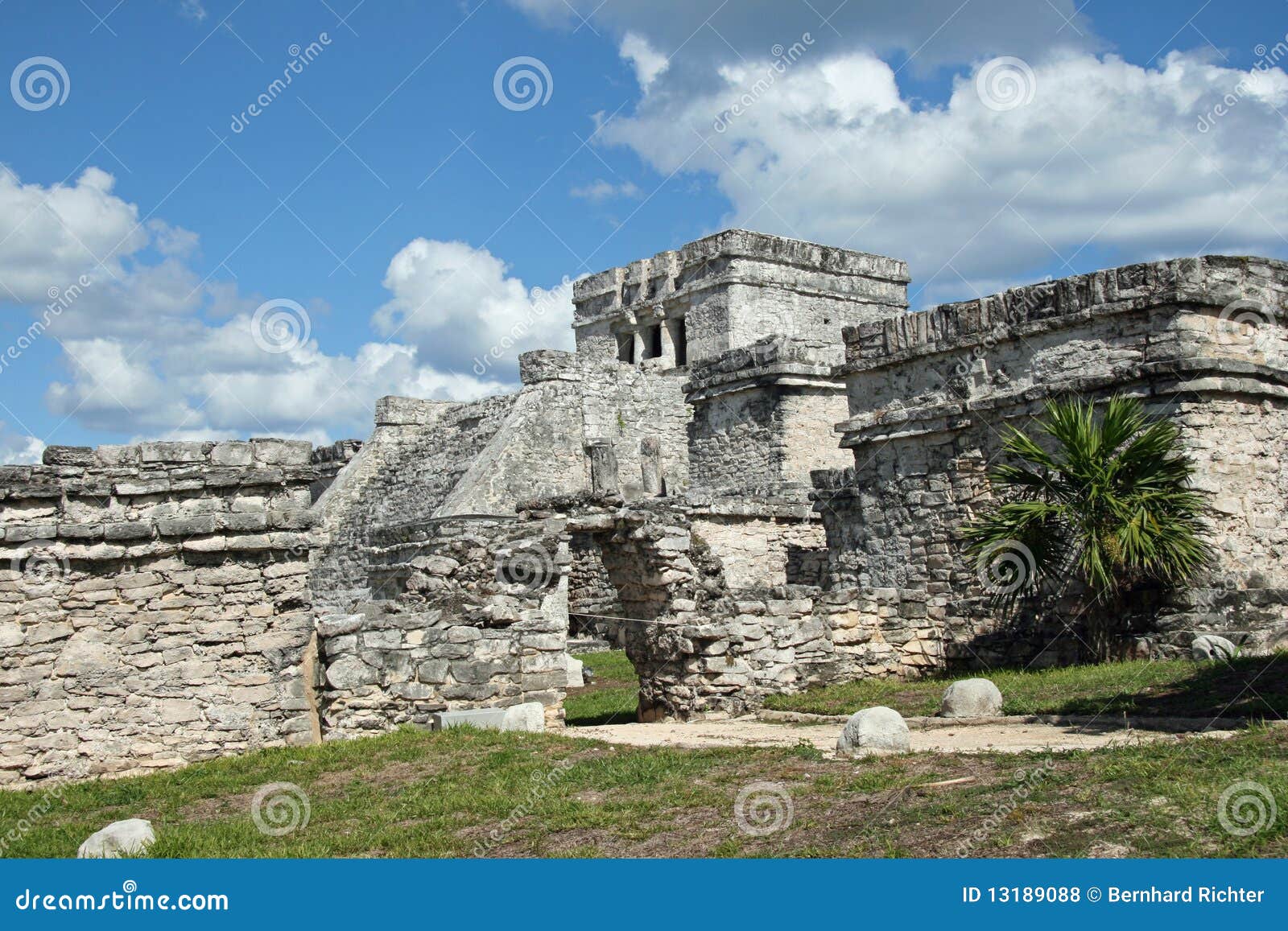 Tulum-El Castillo stock photo. Image of exoticism, built - 13189088