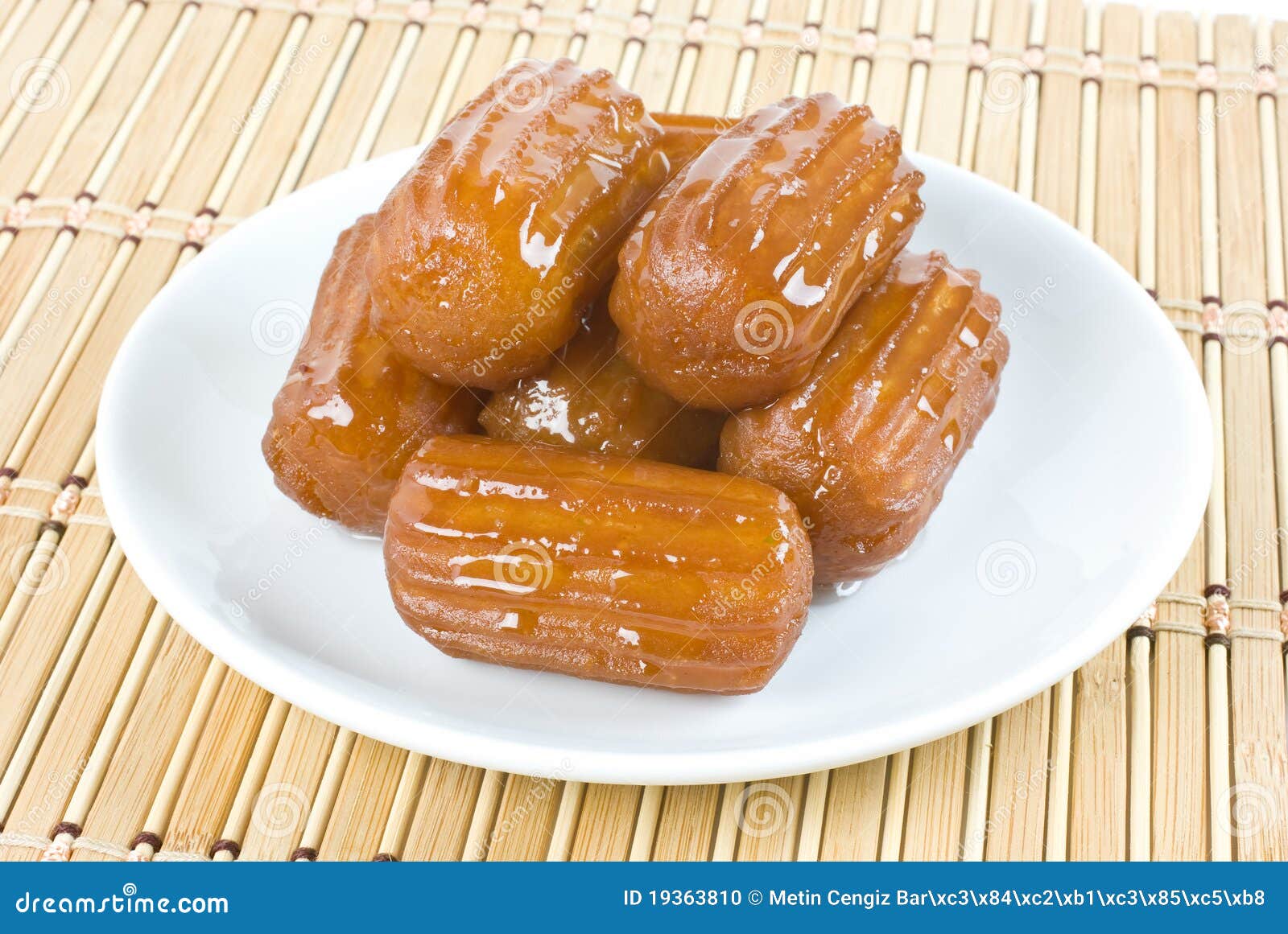 Tulumba traditionnel photo stock. Image du sirop, nourriture - 19363810