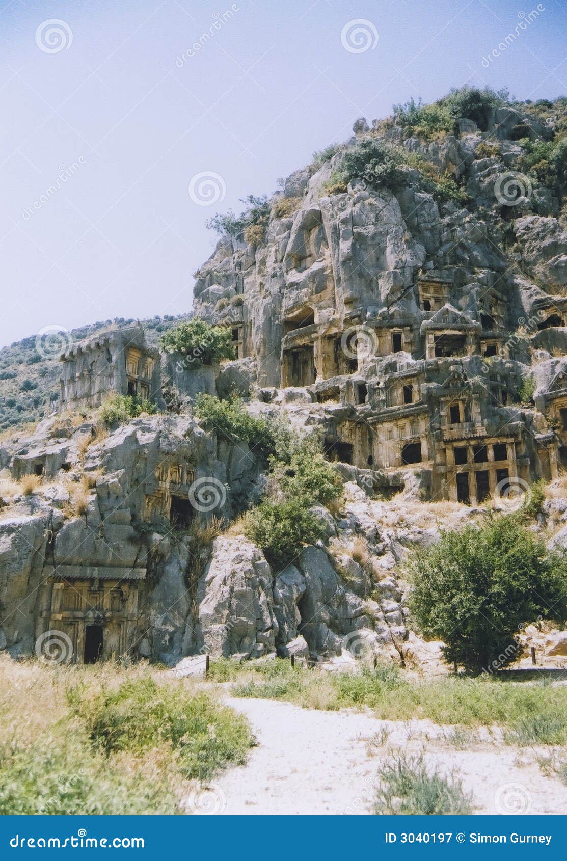 Tumbas de la roca imagen de archivo. Imagen de antiguo - 3040197