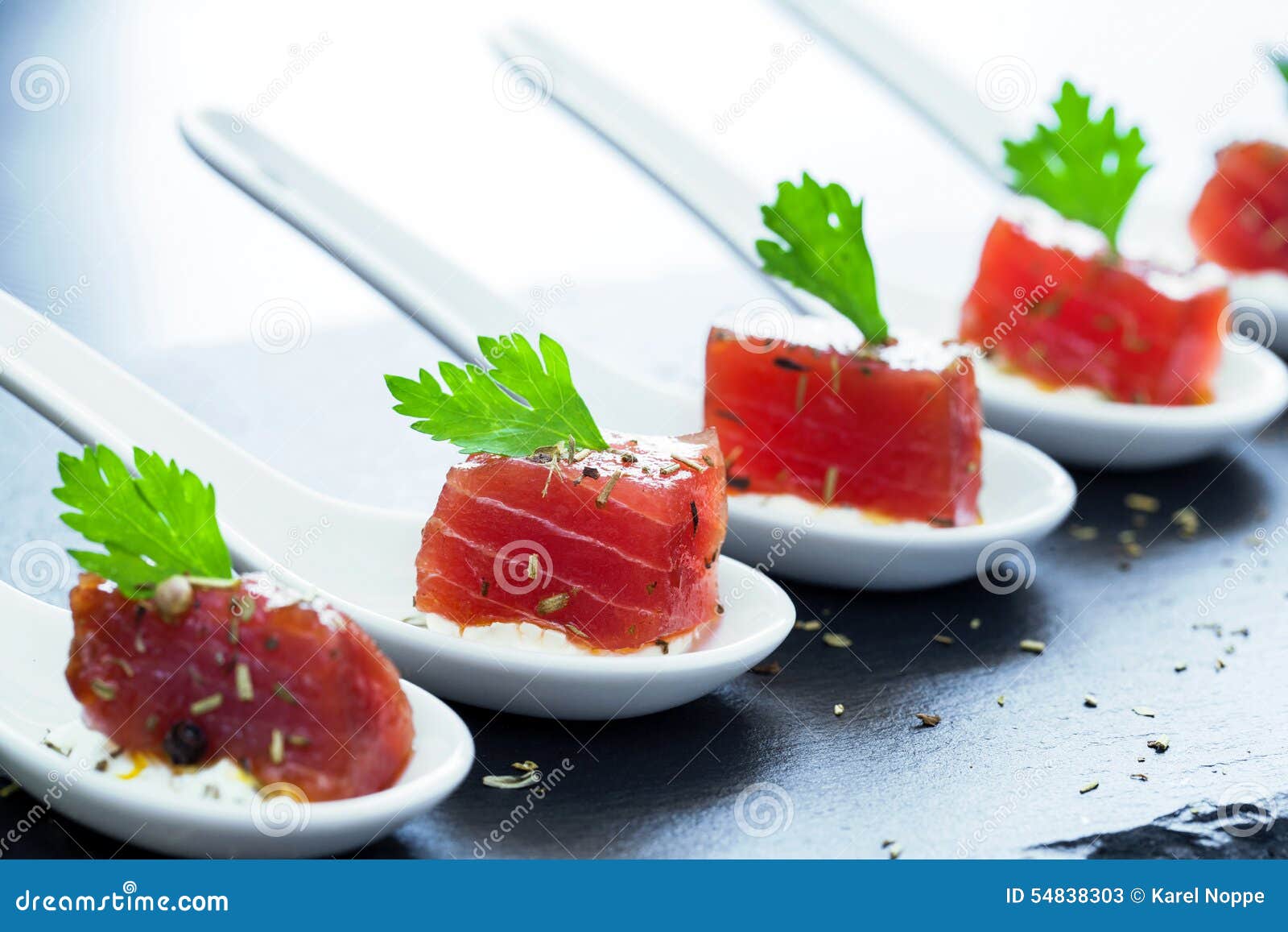 Tuna Appetizers on Ceramic Spoons. Stock Image - Image of buffet ...