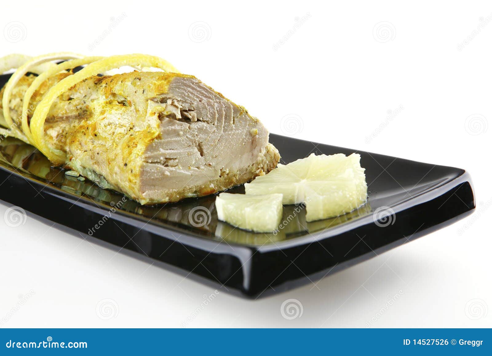 Tuna Chunk Served with Lemon Stock Photo - Image of dinner, olive: 14527526