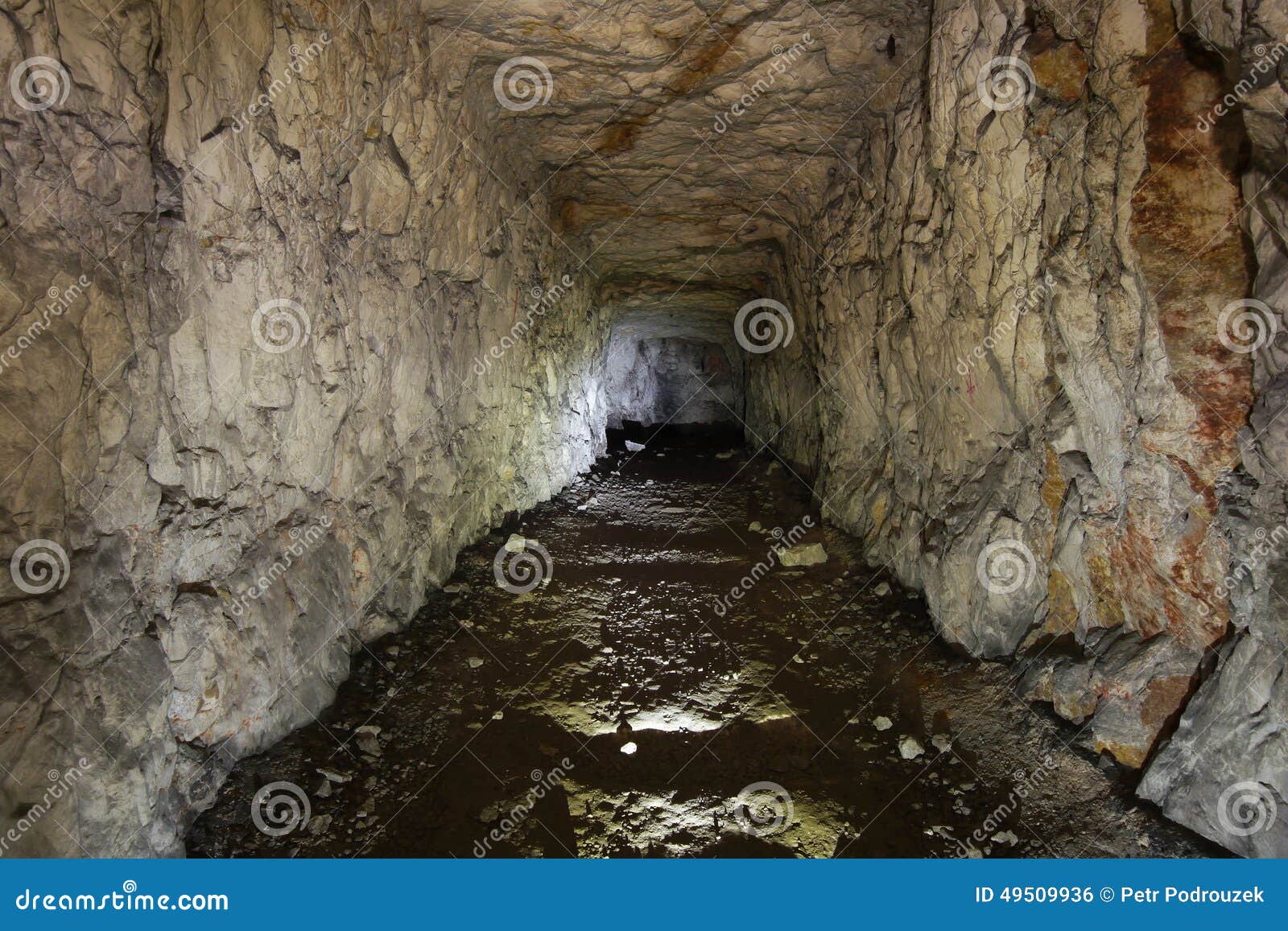 Tunnel old quarry stock photo. Image of krast, place - 49509936
