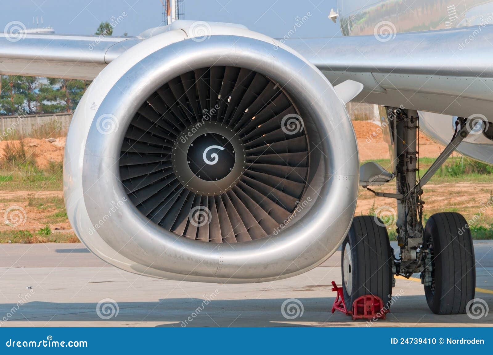 Turbina de aviones foto de archivo. Imagen de ventilador - 24739410