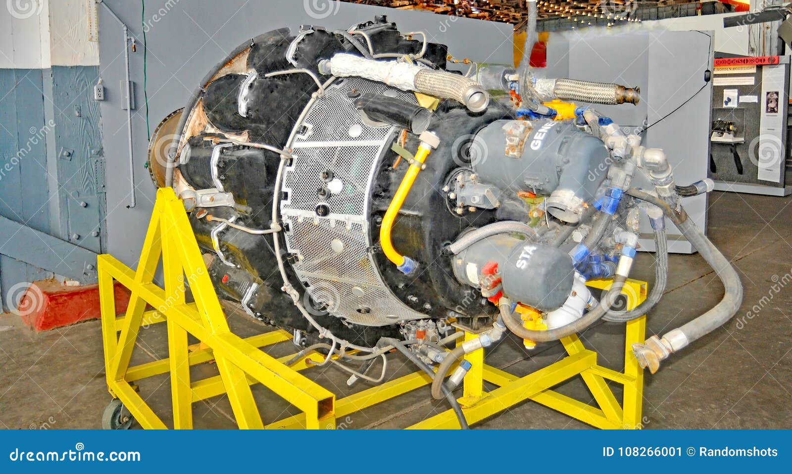 Turbopropulseur Jet Engine photo éditorial. Image du électrique - 108266001